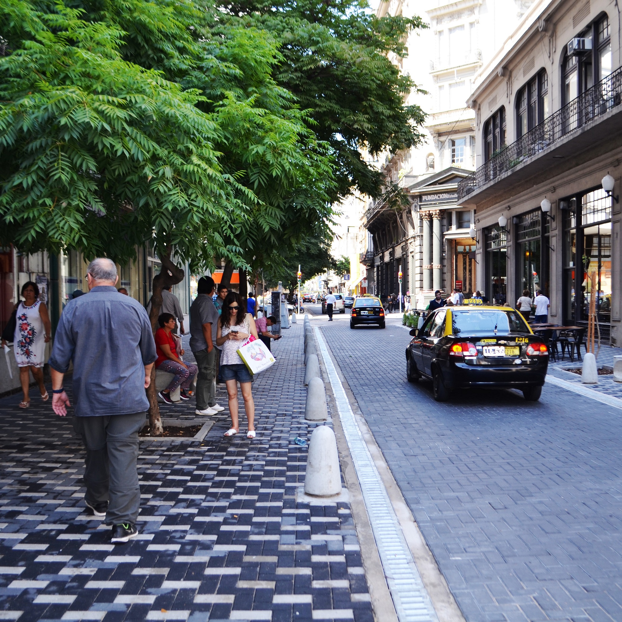 pavement - contrast - ICLEI Sustainable Mobility